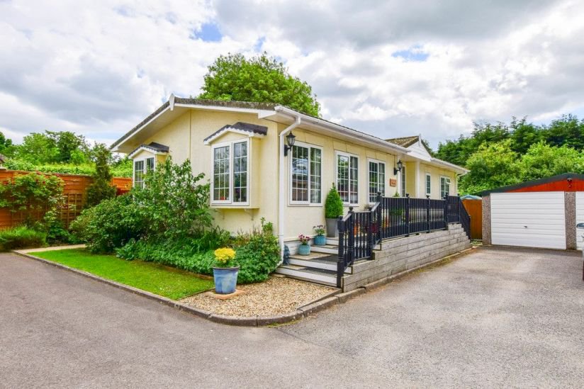 Park homes for sale in Dorking Cudworth Park - Sell My Group