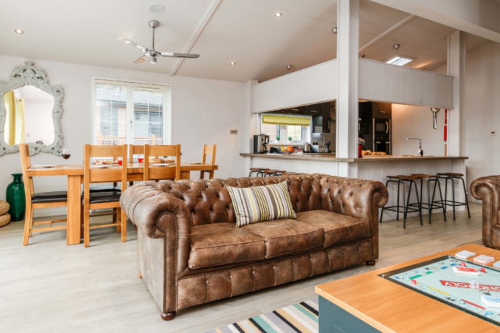 Three bedroom Pathfinder Forest Lodge (2015) - Sell My Group